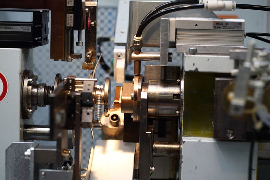 Van welk materiaal kunnen spoelen worden gewikkeld?